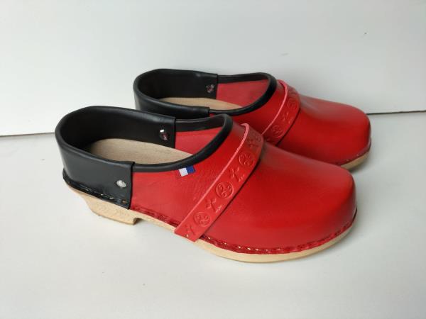 sabot bois traditionnel breton artisan sabotier semelle galoche